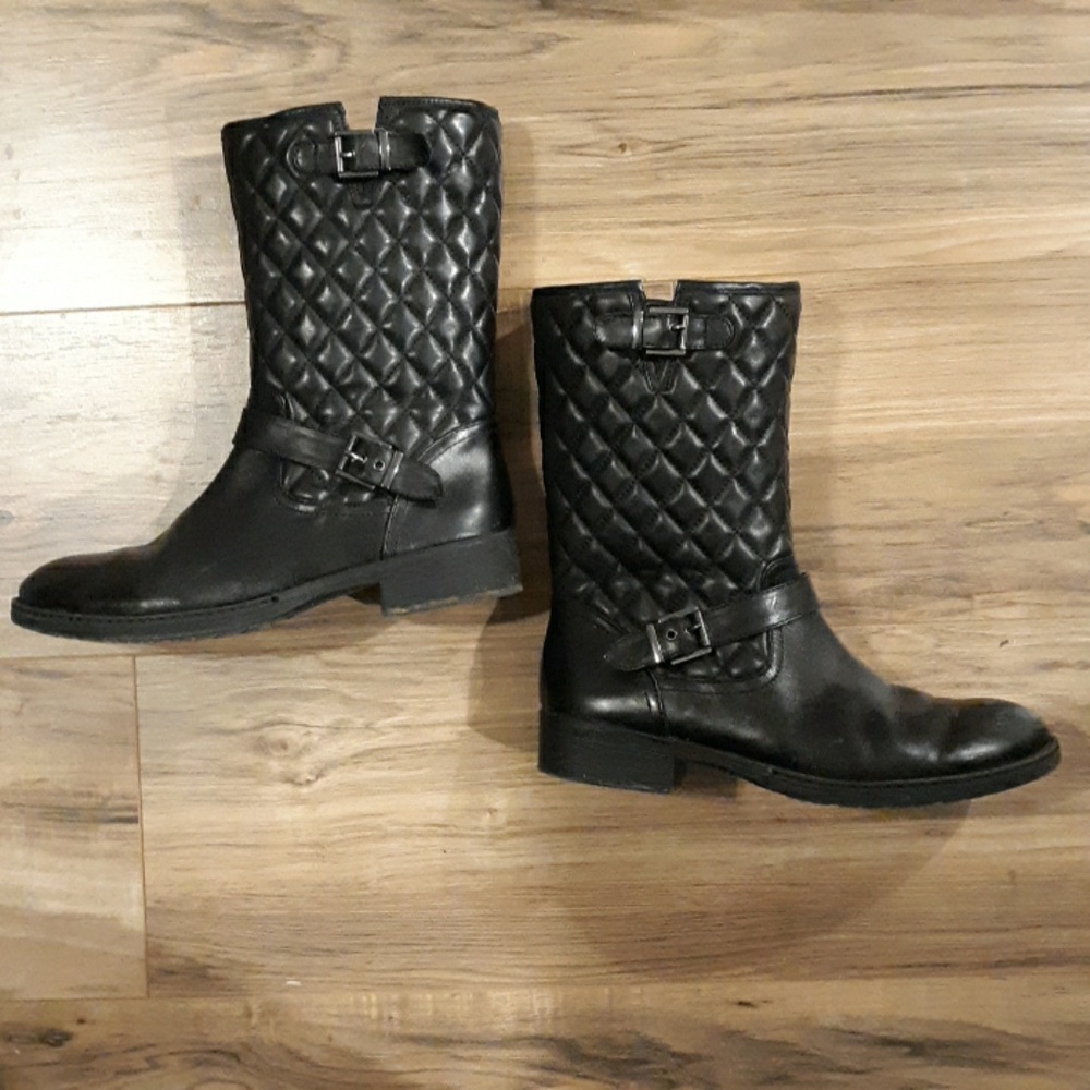 Saks Fifth Avenue Black Label Leather Boots. - Gem